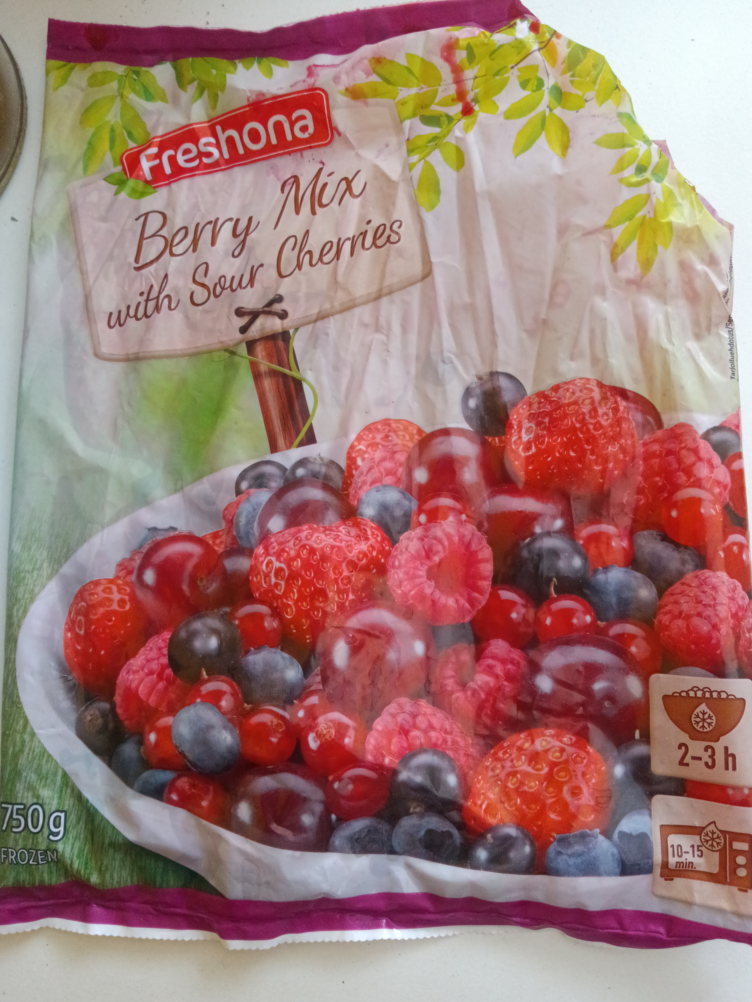 Dulceață de mix de fructe de pădure cu căpșuni și vișine – Gătind la ...